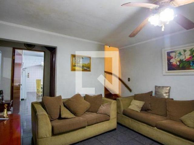 Casa à Venda Centro, 2 Quartos, 140 m2