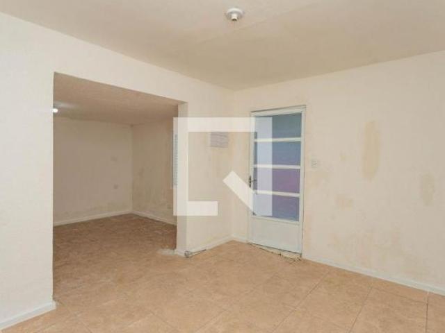 Casa à Venda Centro, 2 Quartos, 150 m2