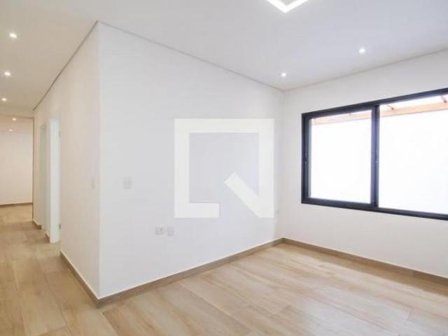Casa à Venda Centro, 2 Quartos, 150 m2
