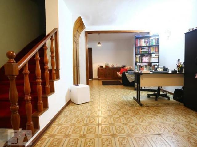Casa à Venda Centro, 2 Quartos, 185 m2