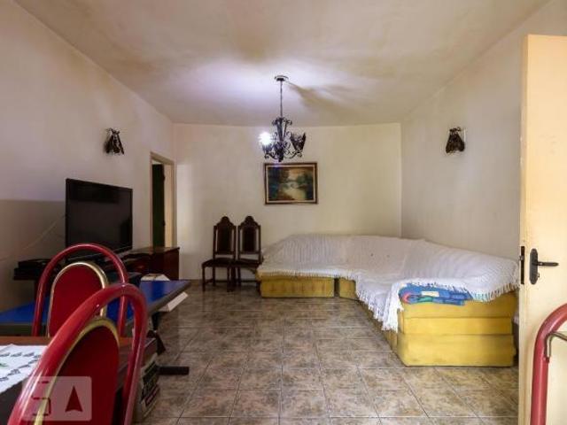 Casa à Venda Centro, 2 Quartos, 210 m2