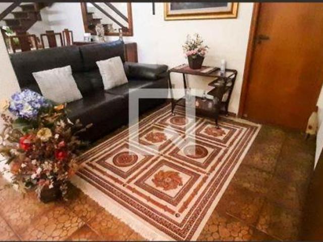 Casa à Venda Centro, 2 Quartos, 250 m2