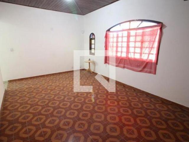 Casa à Venda Centro, 2 Quartos, 300 m2