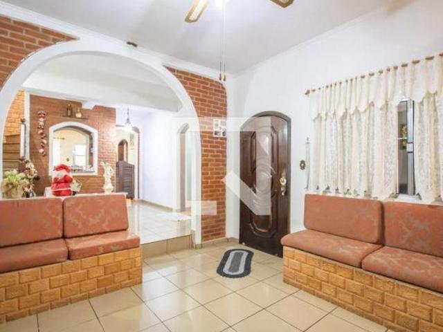 Casa à Venda Centro, 3 Quartos, 500 m2