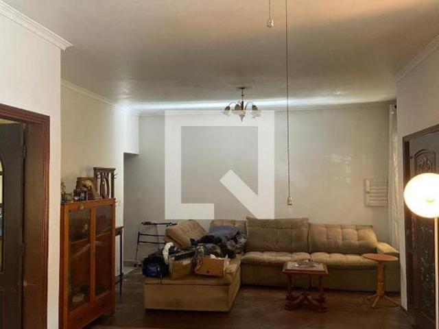 Casa à Venda Centro, 3 Quartos, 500 m2