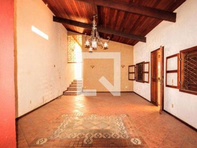 Casa à Venda Centro, 3 Quartos, 600 m² Lagoa Santa