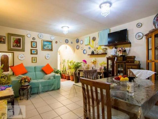Casa à Venda Centro, 3 Quartos, 140 m2