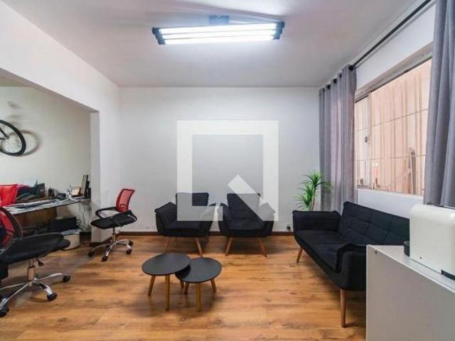 Casa à Venda Centro, 3 Quartos, 190 m2