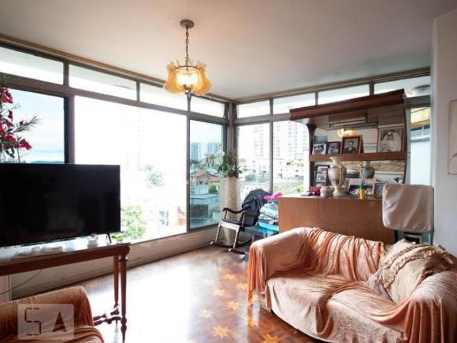 Casa à Venda Centro, 3 Quartos, 195 m2