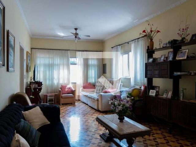 Casa à Venda Centro, 3 Quartos, 200 m2