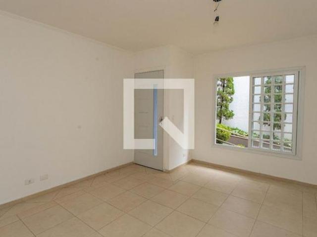 Casa à Venda Centro, 3 Quartos, 215 m2