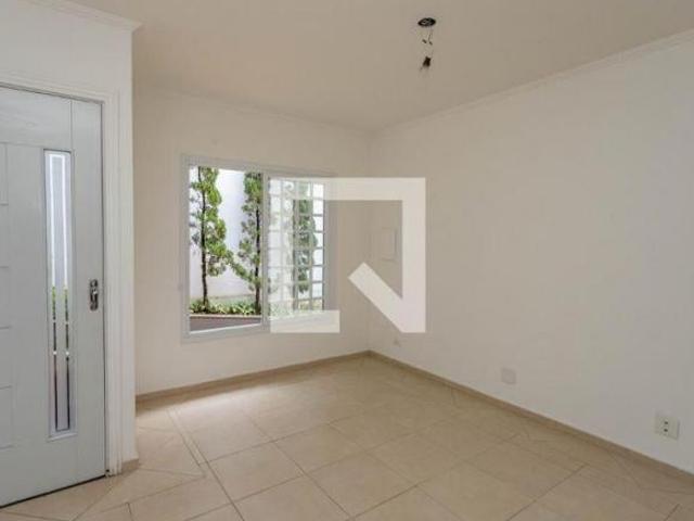 Casa à Venda Centro, 3 Quartos, 215 m2