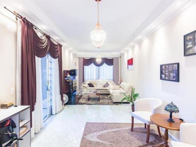 Casa à Venda Centro, 3 Quartos, 218 m2