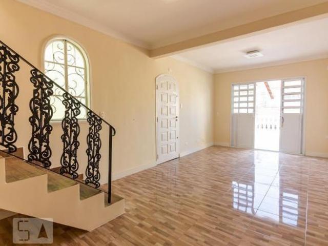 Casa à Venda Centro, 3 Quartos, 218 m2