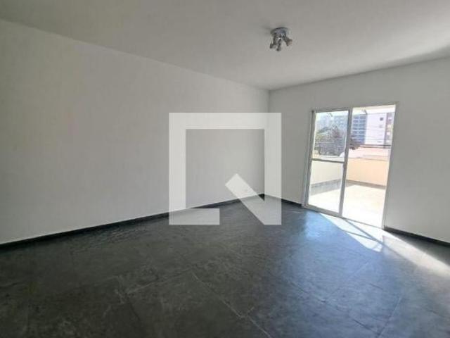 Casa à Venda Centro, 3 Quartos, 225 m2