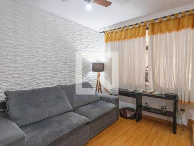Casa à Venda Centro, 3 Quartos, 250 m2