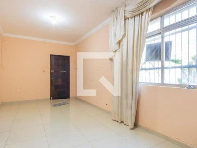 Casa à Venda Centro, 3 Quartos, 250 m2