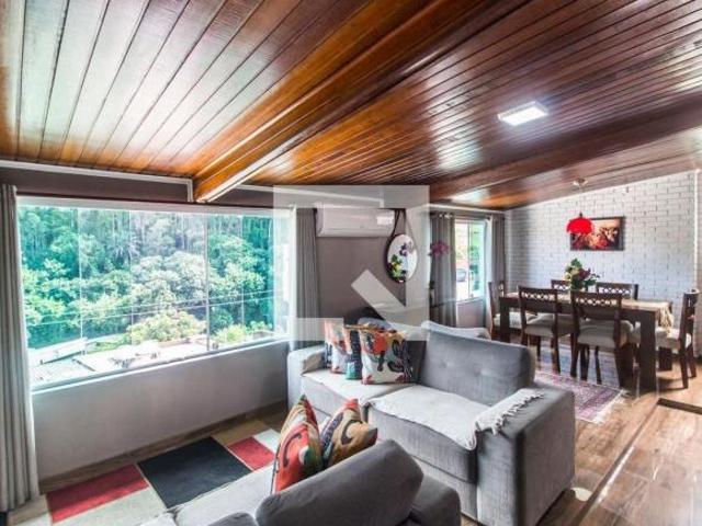 Casa à Venda Centro, 3 Quartos, 280 m2