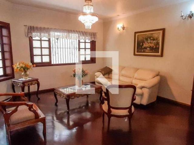 Casa à Venda Centro, 3 Quartos, 296 m2