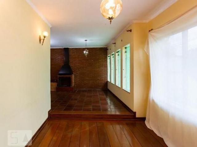 Casa à Venda Centro, 3 Quartos, 310 m2