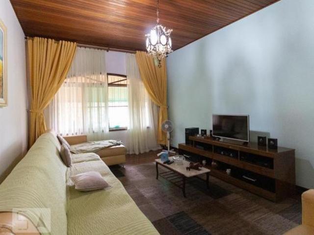 Casa à Venda Centro, 3 Quartos, 340 m2