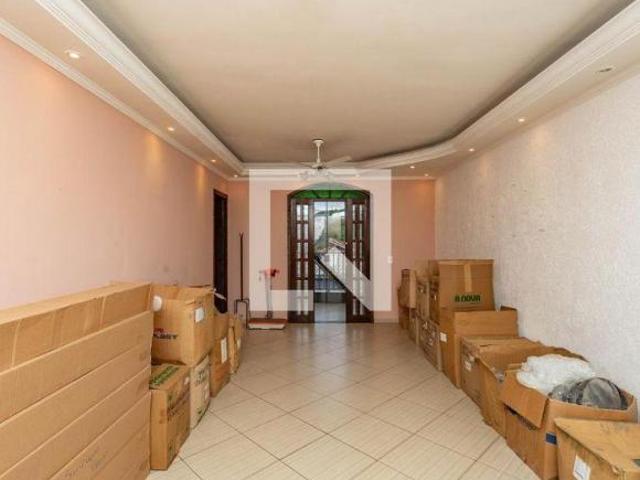 Casa à Venda Centro, 3 Quartos, 393 m2
