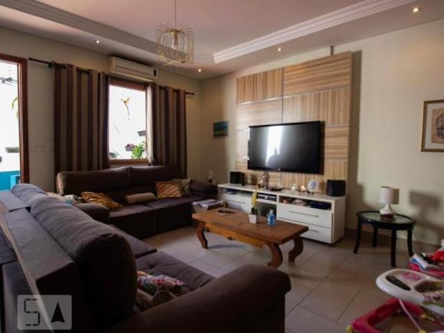 Casa à Venda Centro, 4 Quartos, 620 m2