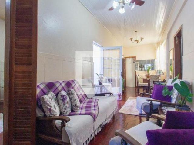 Casa à Venda Centro, 4 Quartos, 150 m² Canoas