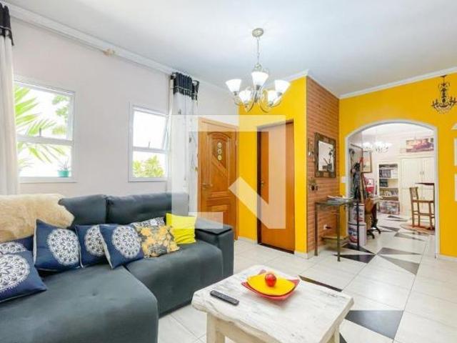 Casa à Venda Centro, 4 Quartos, 160 m2
