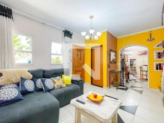 Casa à Venda Centro, 4 Quartos, 160 m2