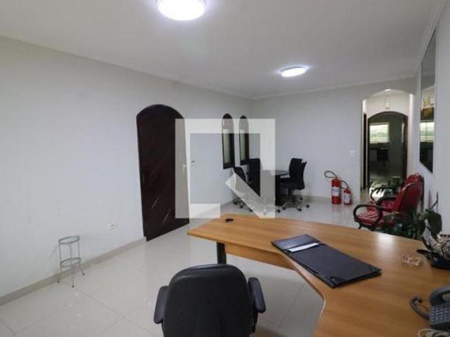 Casa à Venda Centro, 4 Quartos, 219 m2