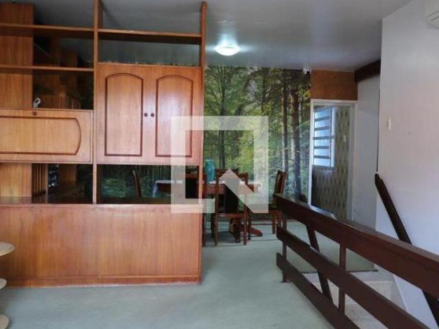 Casa à Venda Centro, 4 Quartos, 240 m² São Leopoldo