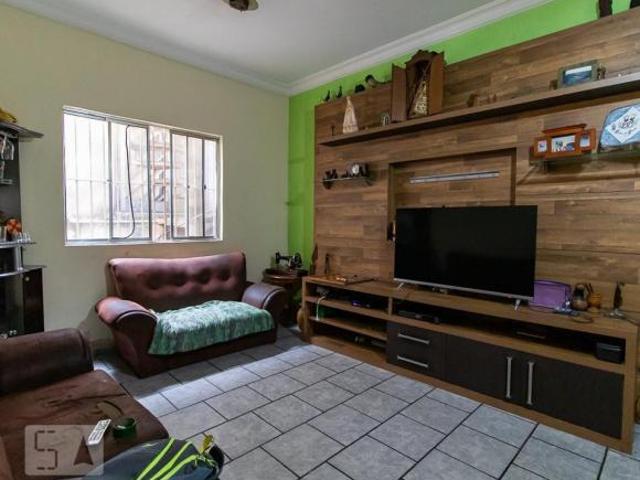 Casa à Venda Centro, 4 Quartos, 250 m2