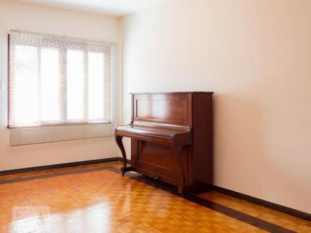 Casa à Venda Centro, 4 Quartos, 288 m² Canoas