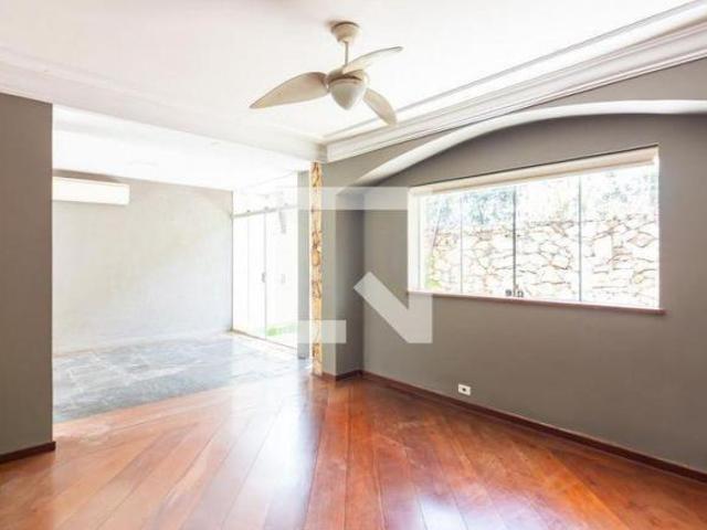 Casa à Venda Centro, 4 Quartos, 384 m² Osasco