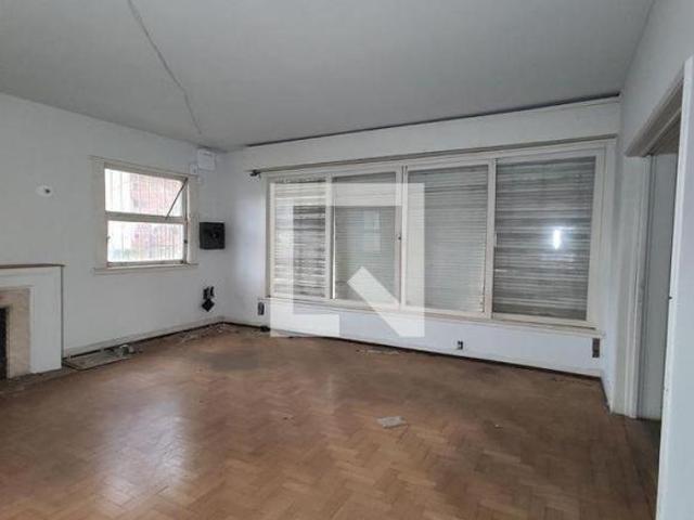Casa à Venda Centro, 4 Quartos, 385 m² São Leopoldo