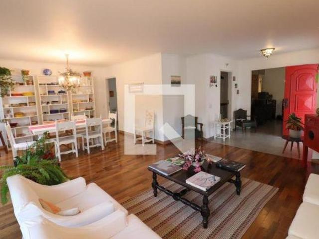 Casa à Venda Centro, 5 Quartos, 500 m² Osasco