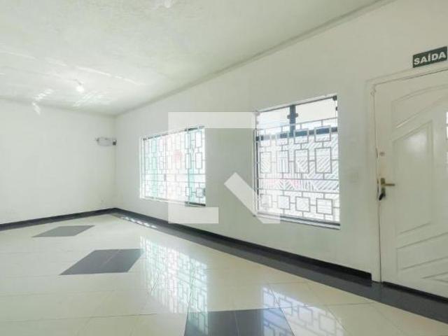Casa à Venda Centro, 5 Quartos, 200 m2