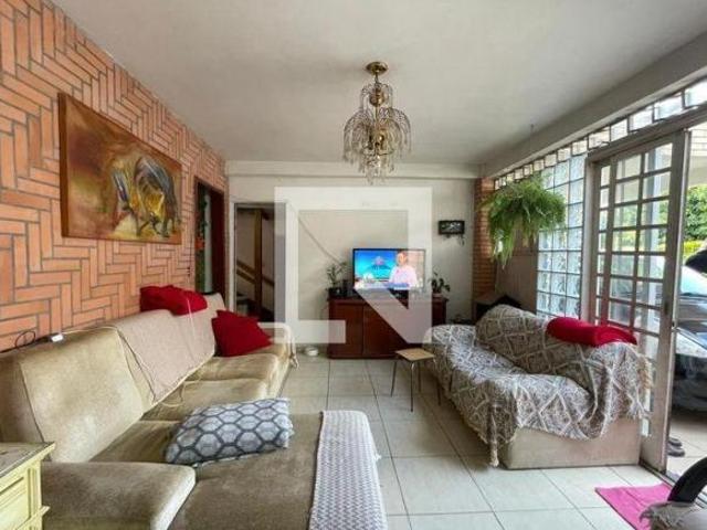Casa à Venda Centro, 5 Quartos, 280 m² Novo Hamburgo