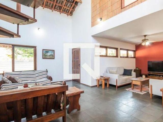 Casa à Venda Centro, 6 Quartos, 332 m2