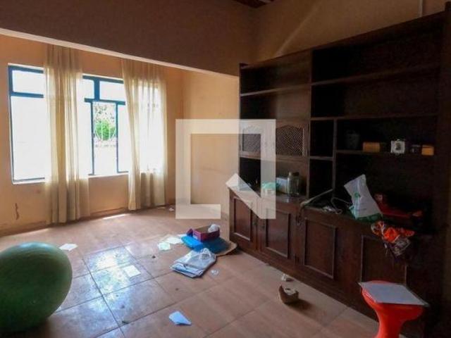 Casa à Venda Centro, 7 Quartos, 920 m² Betim
