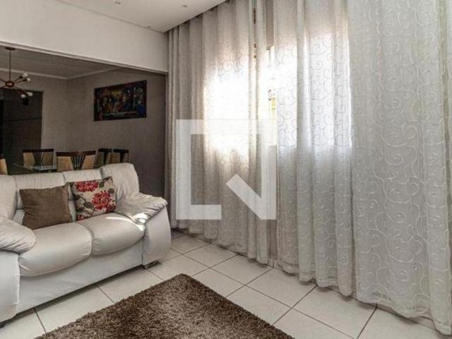 Casa à Venda Cerâmica, 3 Quartos, 270 m² São Caetano do Sul