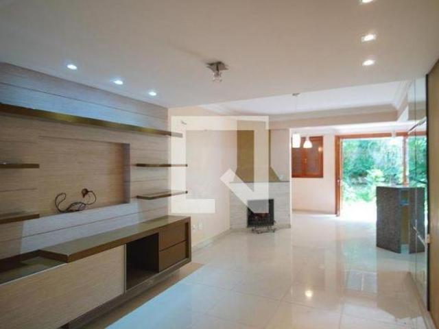 Casa à Venda Chácara das Pedras, 4 Quartos, 225 m² Porto Alegre