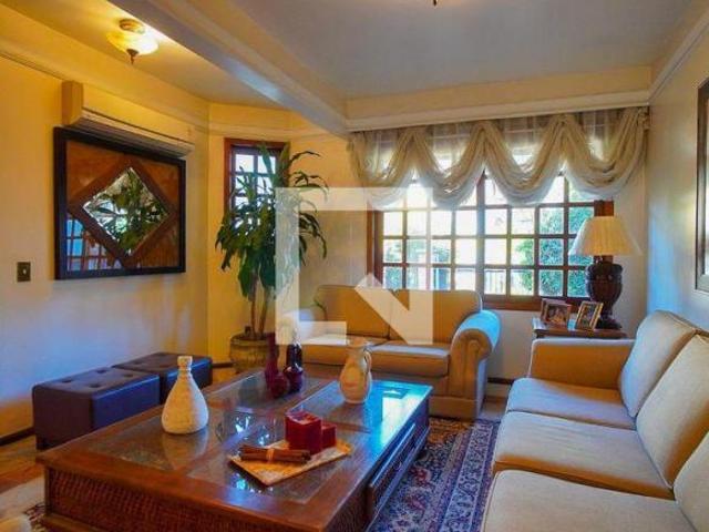 Casa à Venda Chácara das Pedras, 4 Quartos, 280 m² Porto Alegre