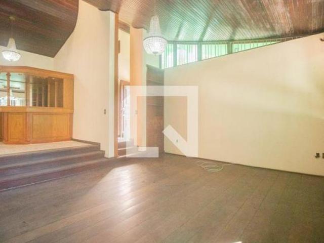 Casa à Venda Chácara das Pedras, 5 Quartos, 494 m² Porto Alegre
