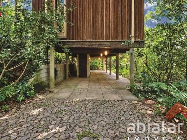 Casa à venda Chácara do Refúgio Condomínio Vila Taguaí Carapicuíba/SP 260m² 4 dormitórios