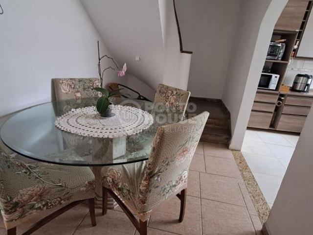 Casa à Venda Chácara Inglesa 2 Dormitórios e Quintal, Ideal Para Consultório