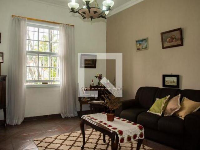 Casa à Venda Chácara Inglesa, 2 Quartos, 120 m2
