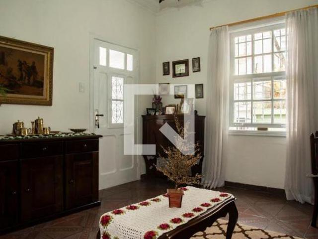 Casa à Venda Chácara Inglesa, 2 Quartos, 120 m2