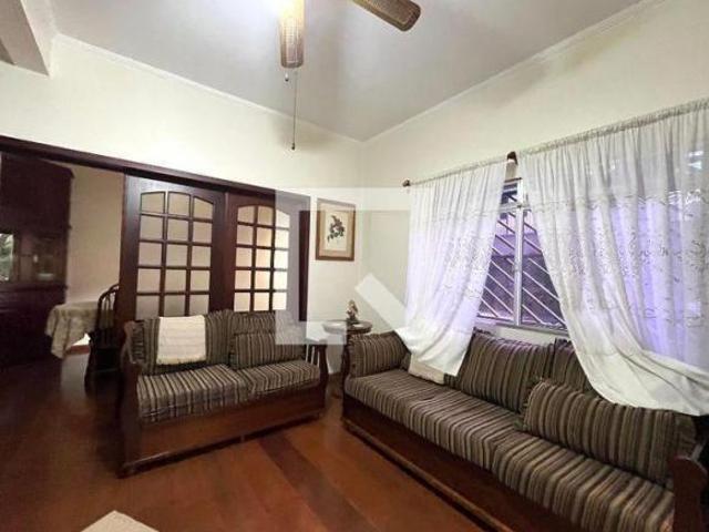Casa à Venda Chácara Inglesa, 2 Quartos, 143 m2
